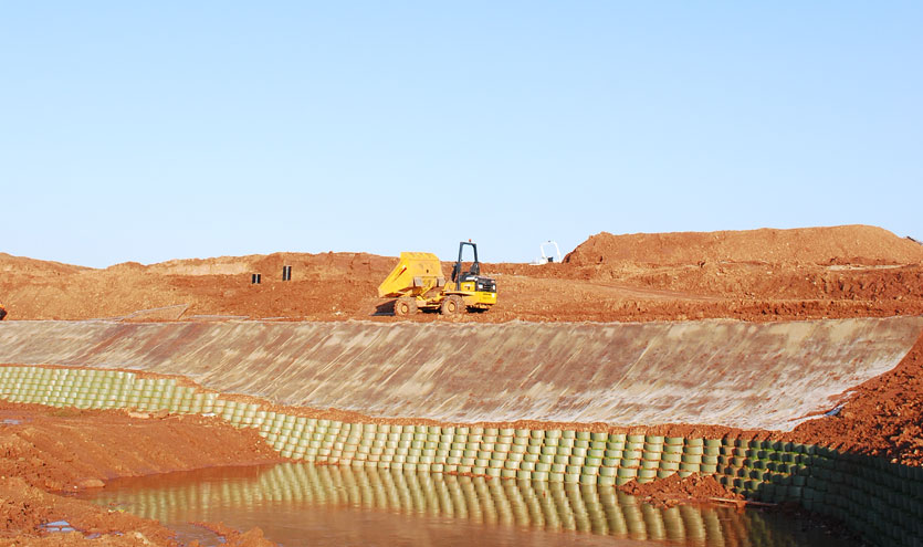 Webwall Geocell | Green faced retaining wall system | ABG Geosynthetics